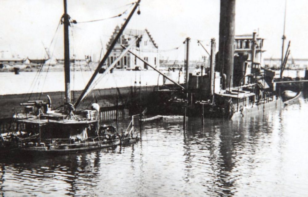 19 Haunting Photographs Capture the Devastation After the Dunkirk ...