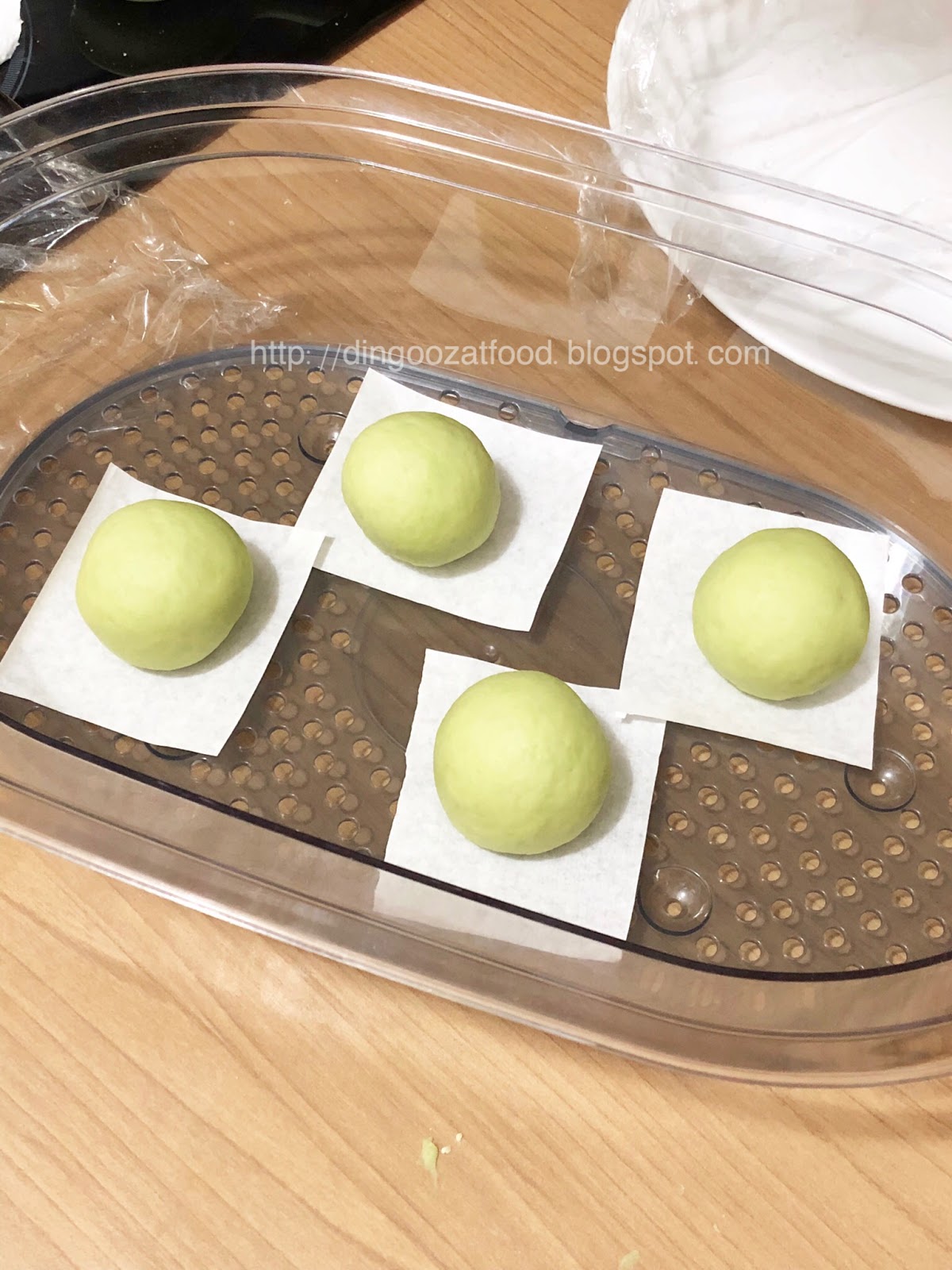 Miki's Food Archives : Keroppi Matcha Steamed Bun aka Green Tea Tau Sar ...