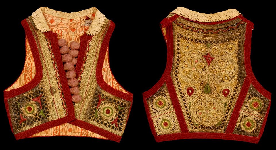 Amazing ALBANIA: Traditional cloths