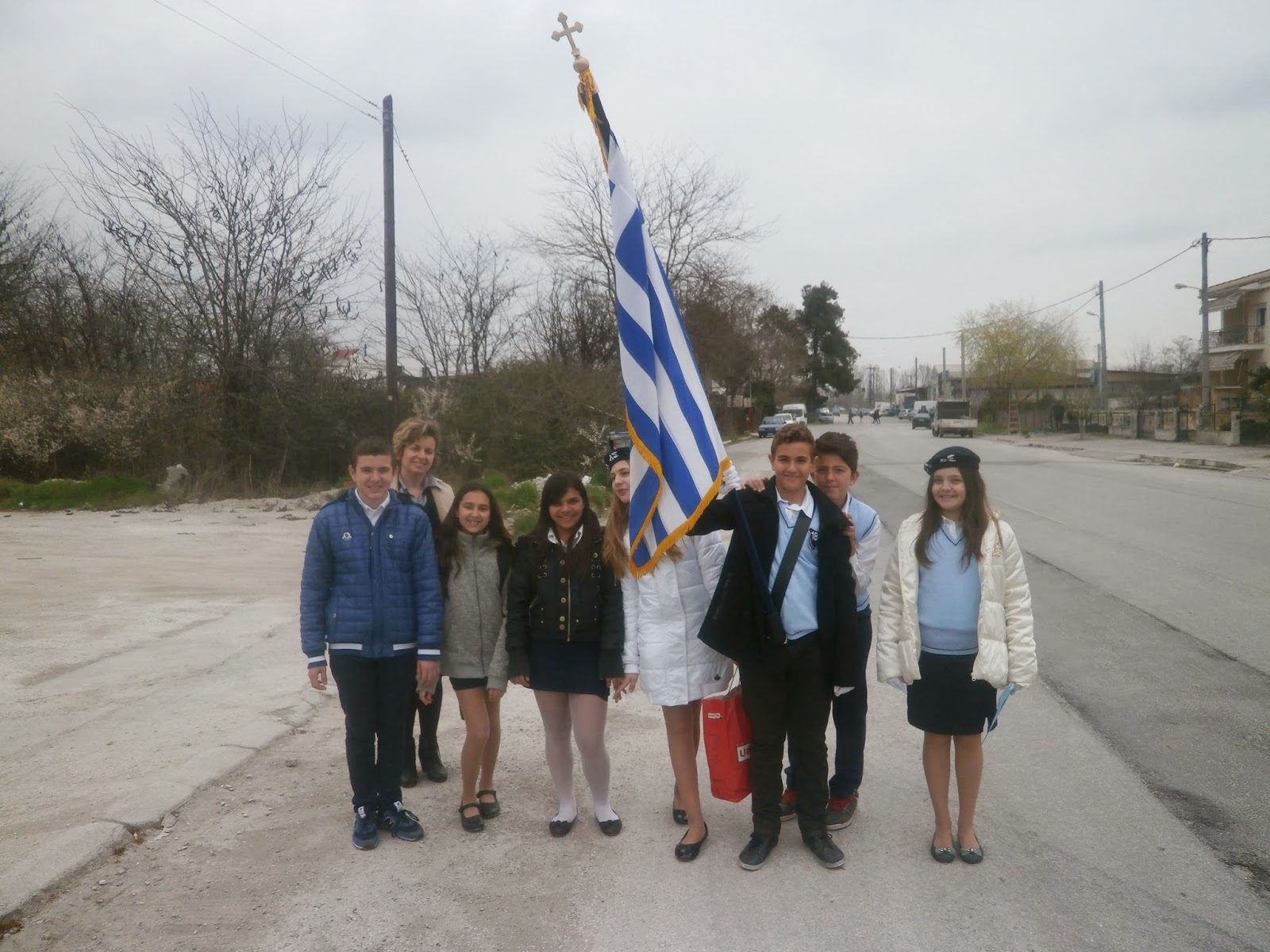 18ο ΔΗΜΟΤΙΚΟ ΣΧΟΛΕΙΟ ΣΕΡΡΩΝ : ΚΑΤΑΘΕΣΗ ΣΤΕΦΑΝΟΥ - ΑΠΟΔΟΣΗ ΤΙΜΗΣ