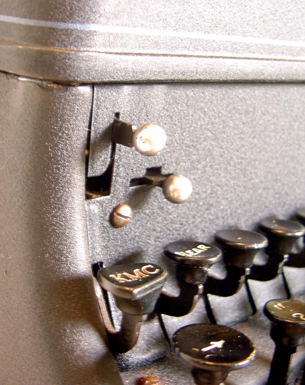 The Typewriter Revolution blog: KMC vs. KMM