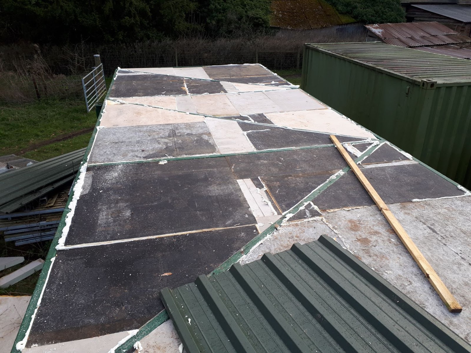 An English Homestead: New Workshop Roof