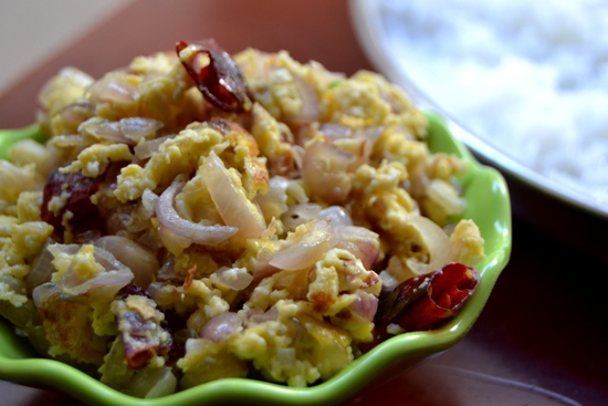 Vaniensamayalarai: Egg Poriyal / Muttai Podimas