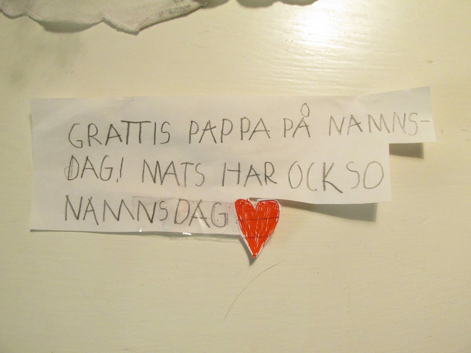 mittdittochdatt: Namnsdag och fräsch frisyr. =)