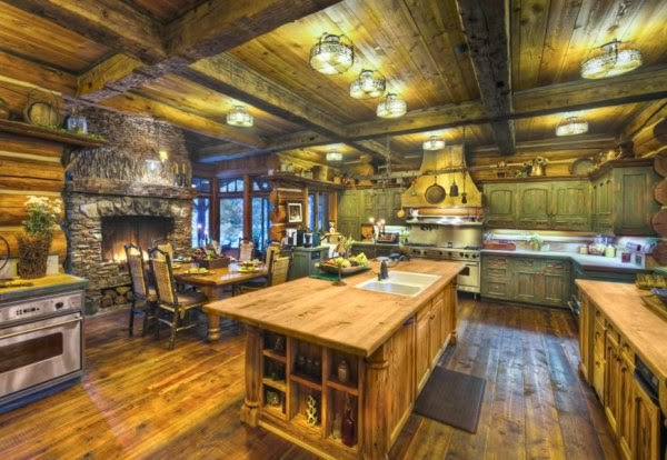 Classic Kitchen Design With Rustic Elements Theme | HOMEROOMDESIGNING ...