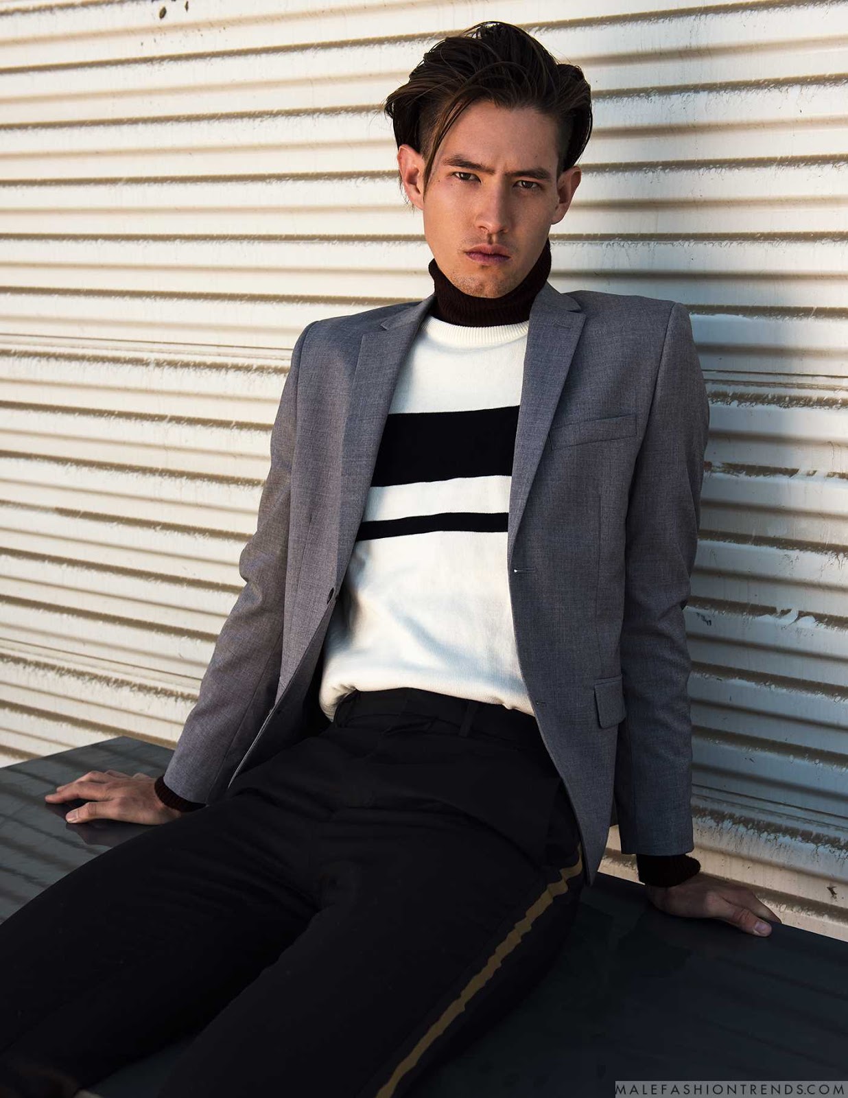 Jacob Hirata entre monocromo y geometría para LEWIS Magazine