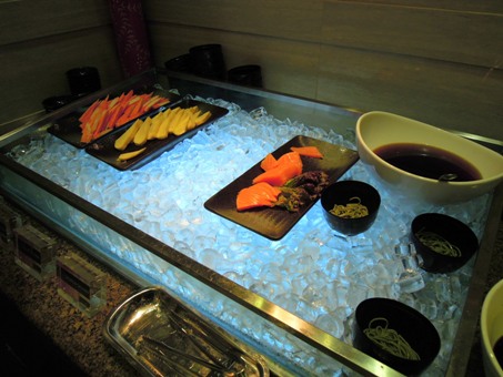 the seasoned first timer: Pig Out Day at Buffet 101