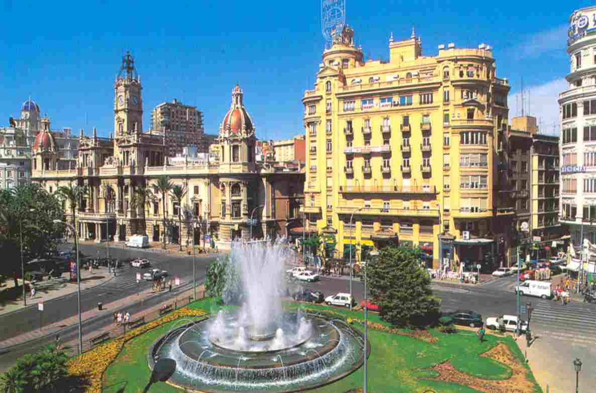 About Holiday. World travel guide by local experts.: Valencia