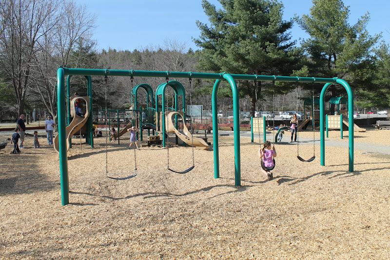 Playground Hopping: Houghton's Pond - Milton
