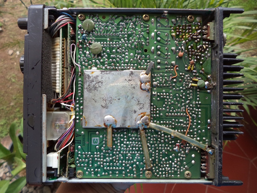 MEDAN RADIO: Yaesu FT-230R (terjual)