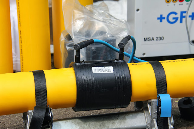 Mesin Penyambung Pipa HDPE: GF electrofusion machine