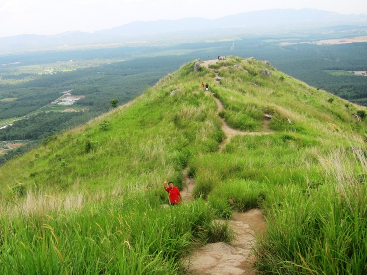 Jalan-Jalan: Bukit Broga Here We Come
