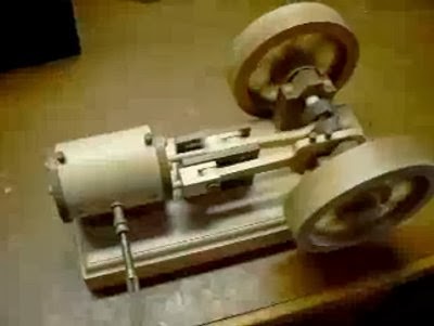 Time Tripper: 実際に動く木製エンジンの作り方 「Wooden engine」