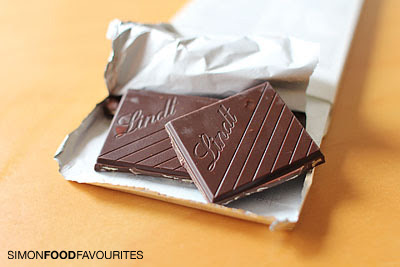 Simon Food Favourites: Lindt Excellence Blueberry Intense Dark ...