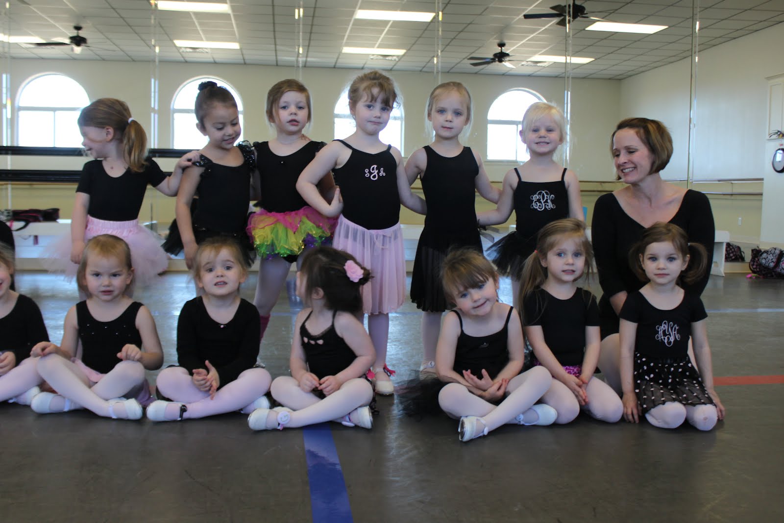 Mojoy: Gabbi's Dance class with Miss Linda Lou