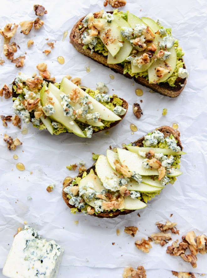 Autumn Avocado Toast | Easy Recipes Blog