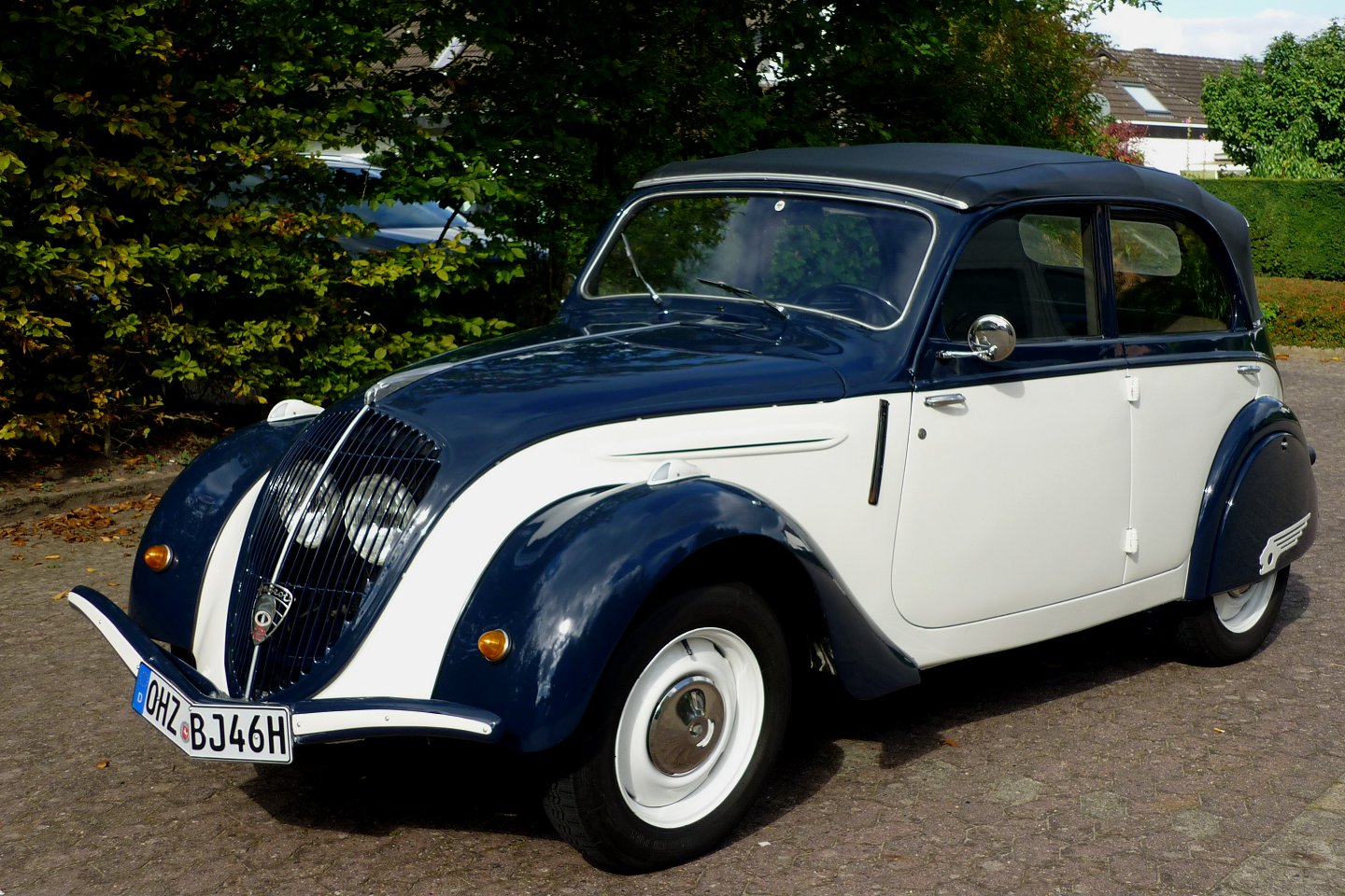 STUURMAN CLASSIC and SPECIAL CARS: 1946 Peugeot 202 Decouvrable