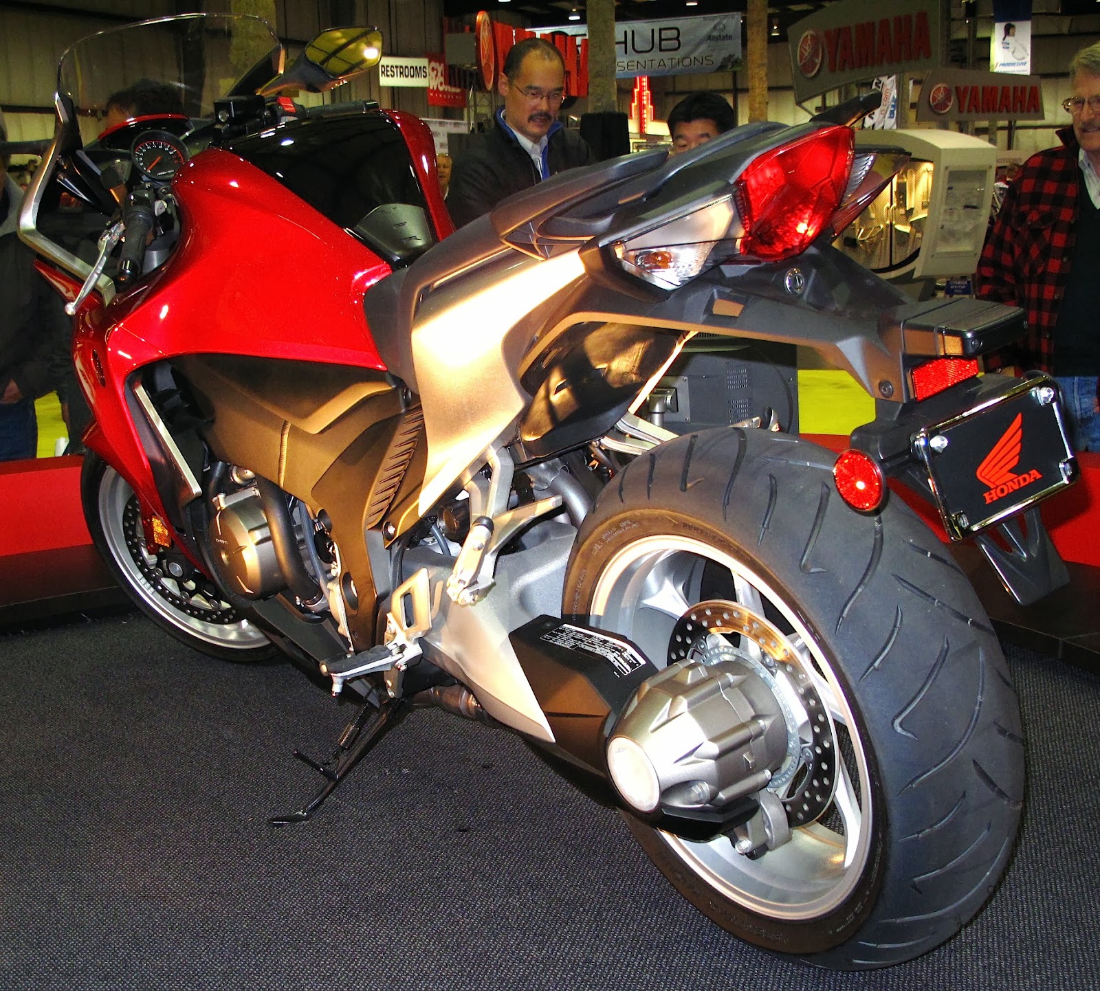 Motos Super Esportivas: Honda VFR 1200F