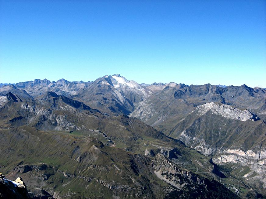 Lagrolenpyrénées: Grand Astazou, par la brèche de Tuquerouye