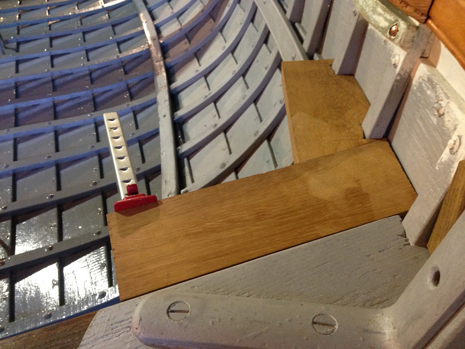 Small Clinker Boat Restoration: Fitting a mast step and making knees