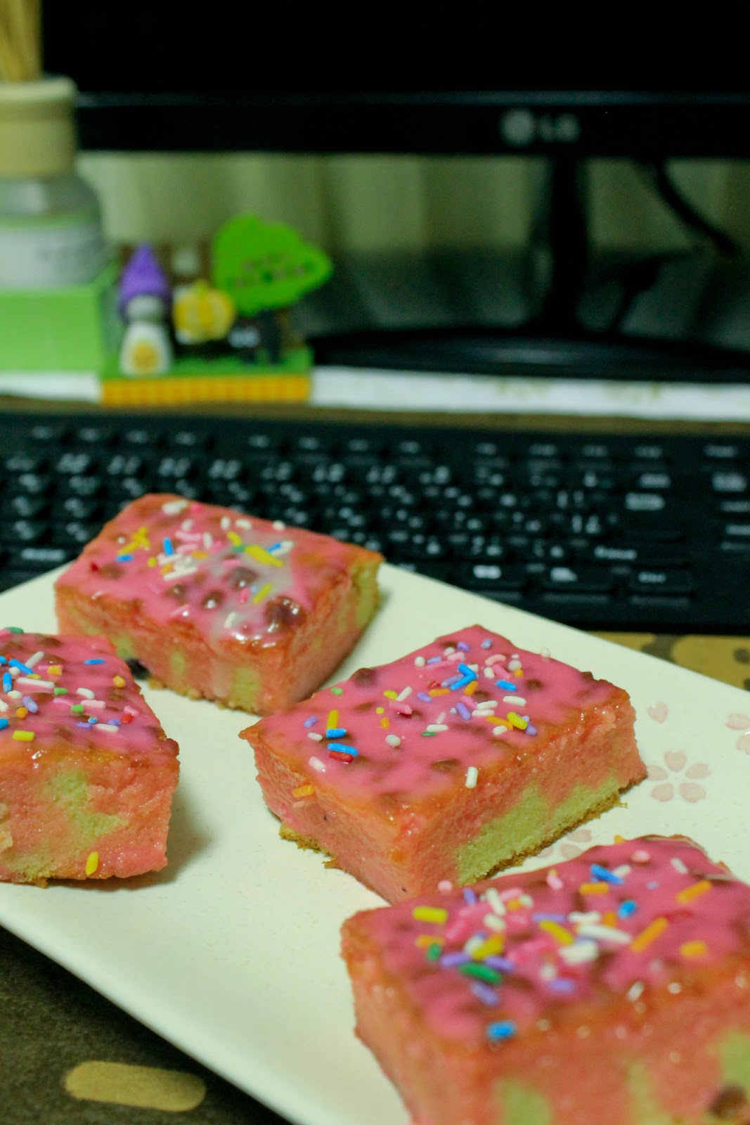 Resepi 29 : Pinky White Chocolate Brownies