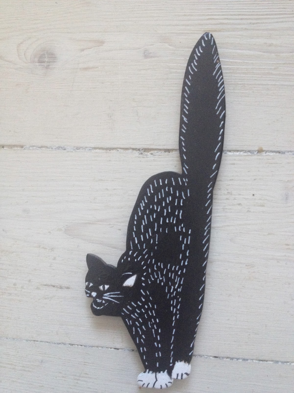 Figurer och "änglar" i trä: 2014-03-09