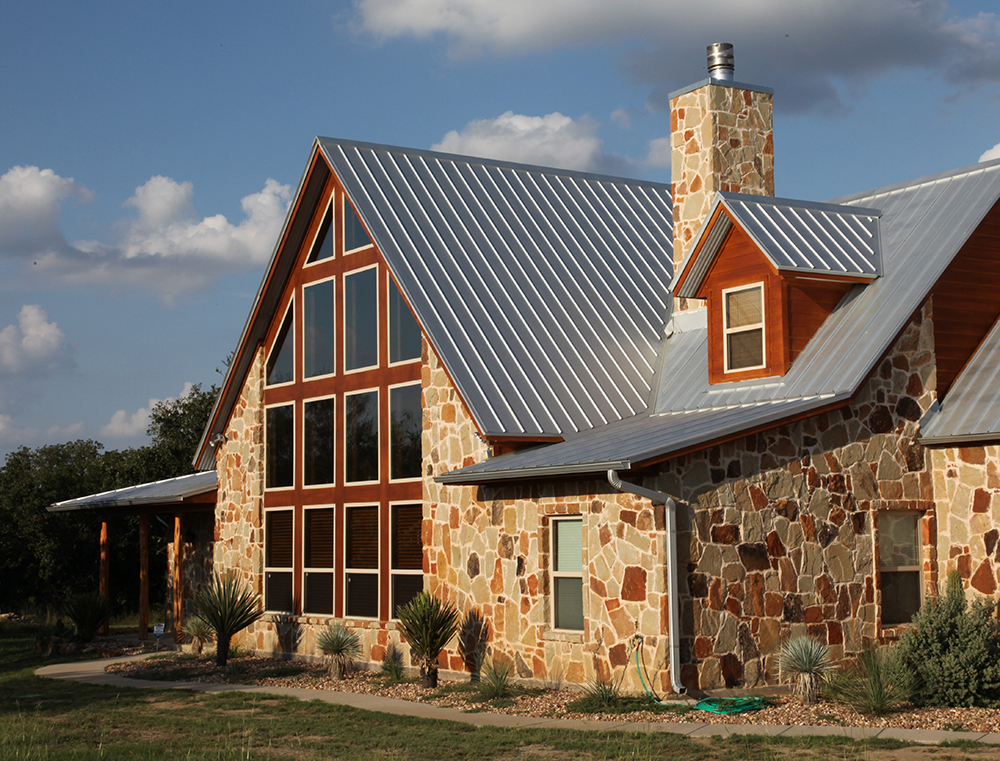 Custom Home Ideas 4 U: Dramatic metal roofing for custom homes