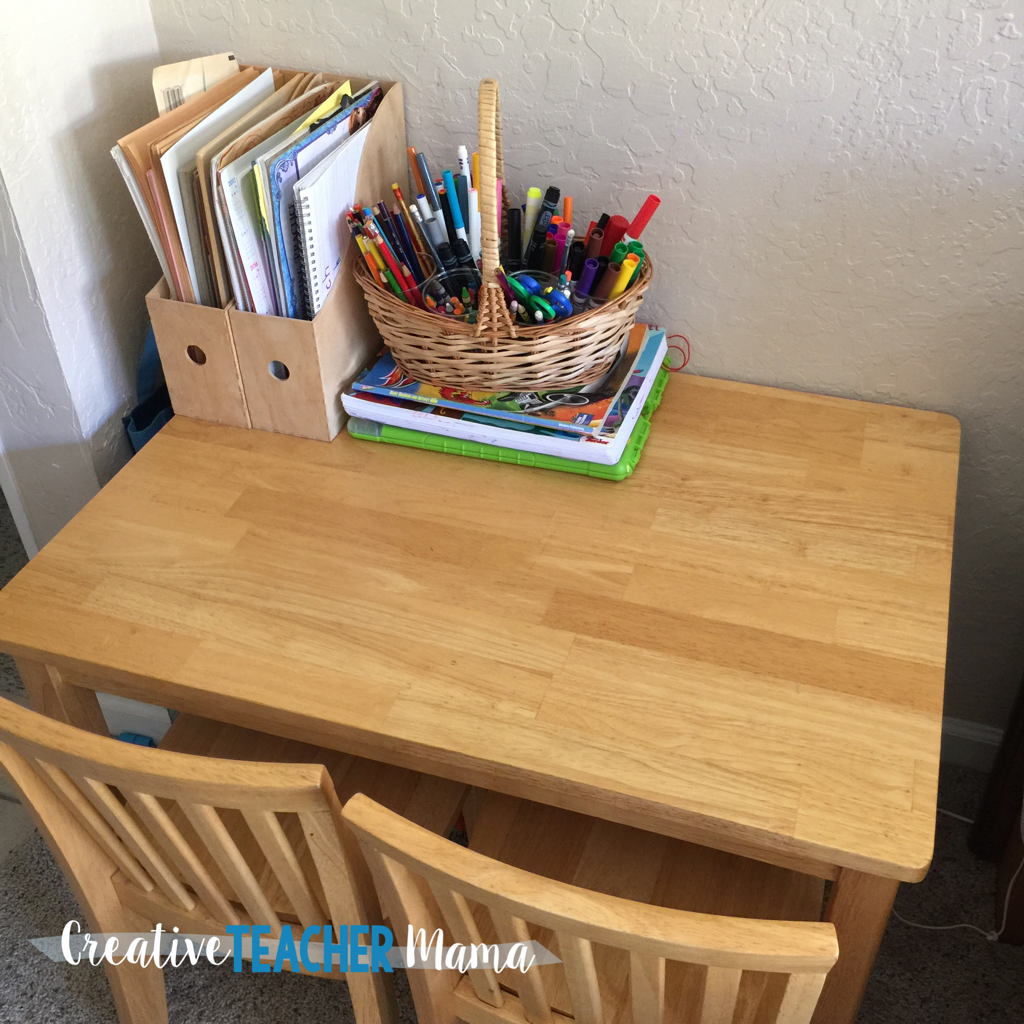 Creative Teacher Mama: Easy Kids Coloring Center