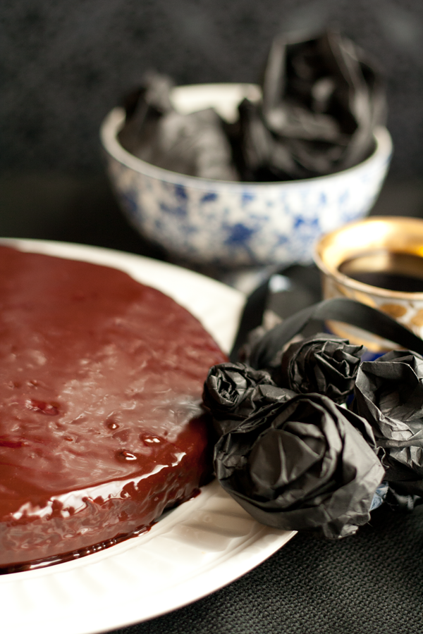 TASTY TRIX: The Poisoner's Cake: Serial Killer Supper Series, Part Two ...