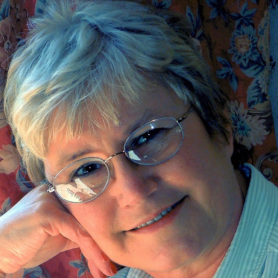 Romance Book Paradise: Spotlight on Liz Fielding & Her Pregnancy Bombshell.