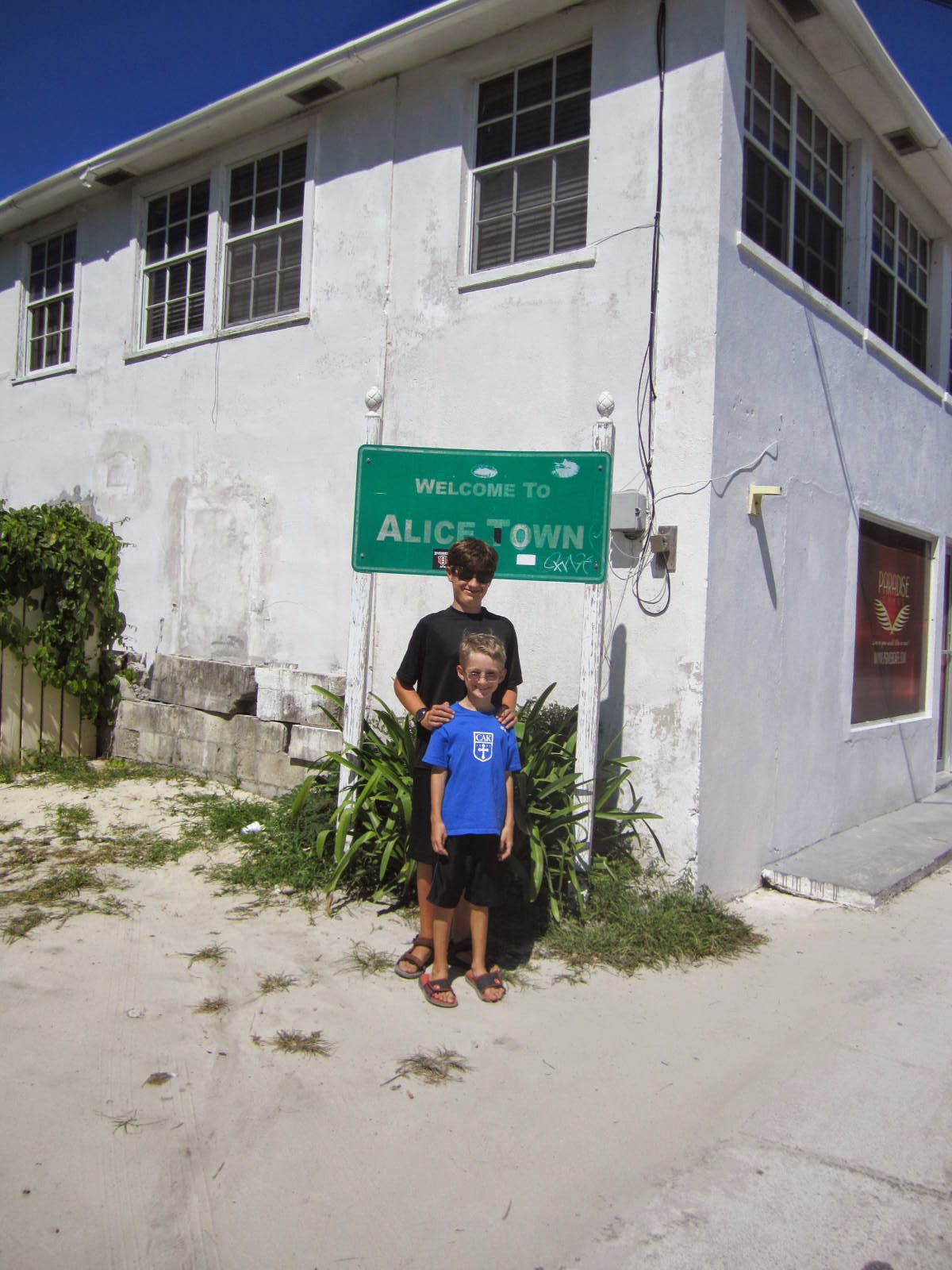 Family 4 Afloat: Alice Town, Bimini, Bahamas