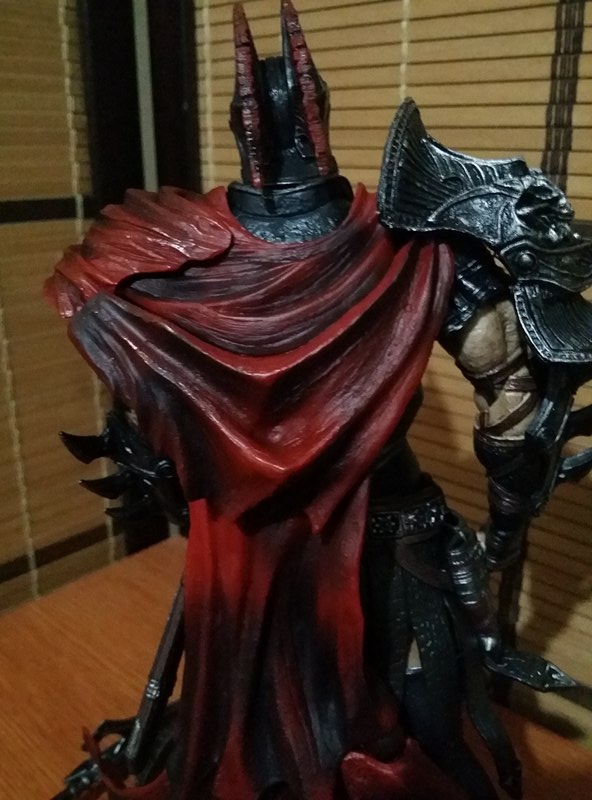 Angels and Summer: Play Arts Kai Spartan Batman Review - Timeless Variant