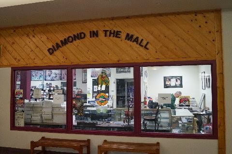 Shoreline Area News: Small Business: Diamond In The Mall