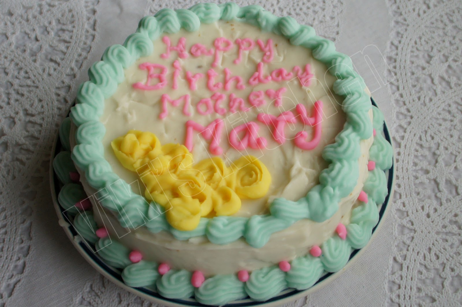 Viki 's Kitchen: Mother Mary's Birthday (small carrot cake 6 inch)