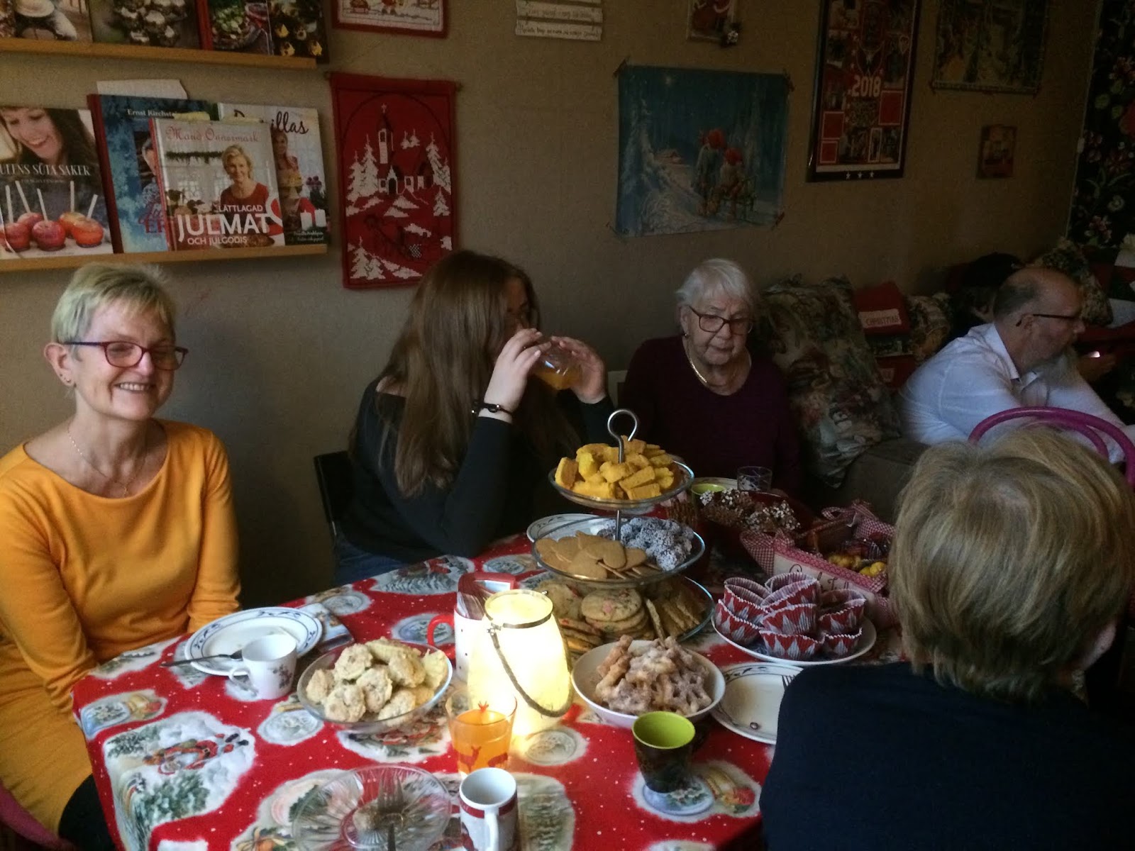 Våran Lilla Julvrå: Adventsfika 2018