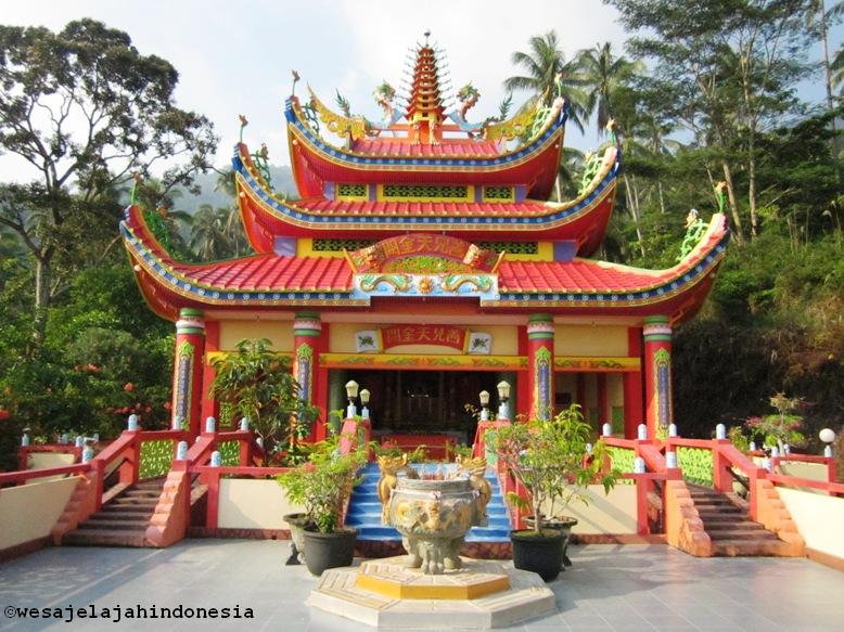 WesaJelajahIndonesia: Vihara Surga Neraka, Vihara Tertinggi di ...