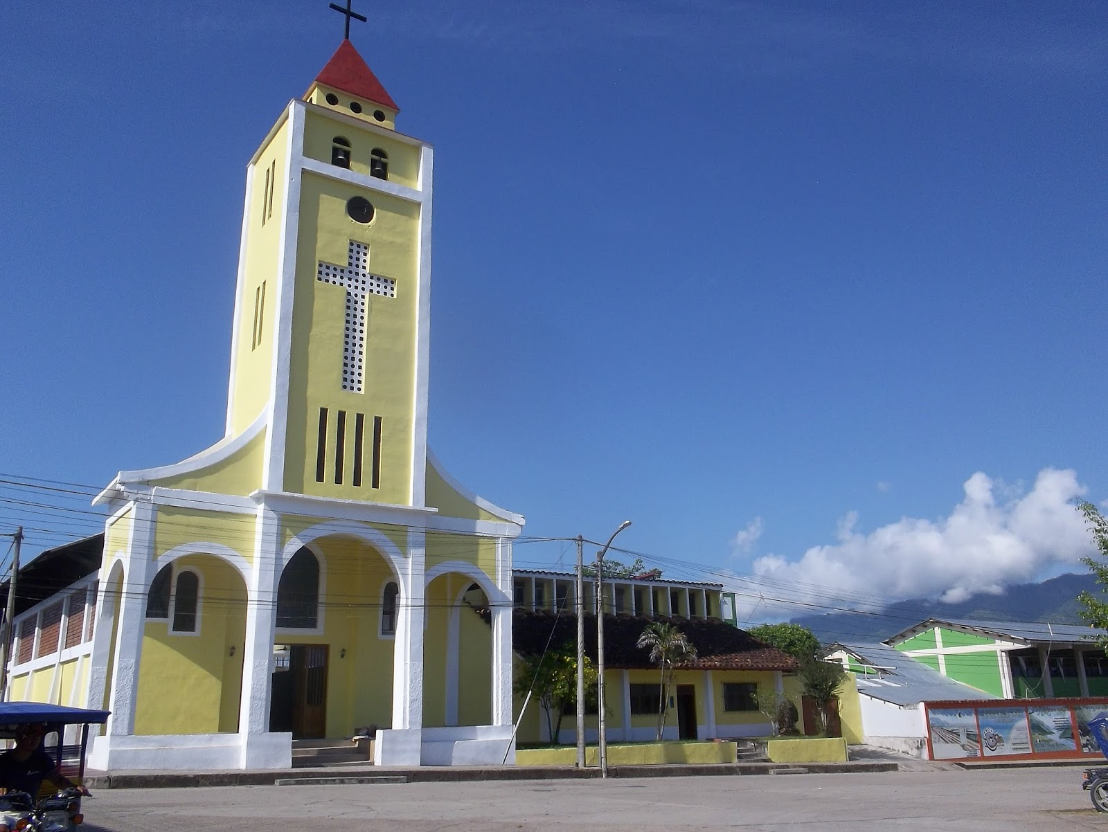 LA PROVINCIA DE HUALLAGA.: Imponente torre de la catedral de la ciudad ...