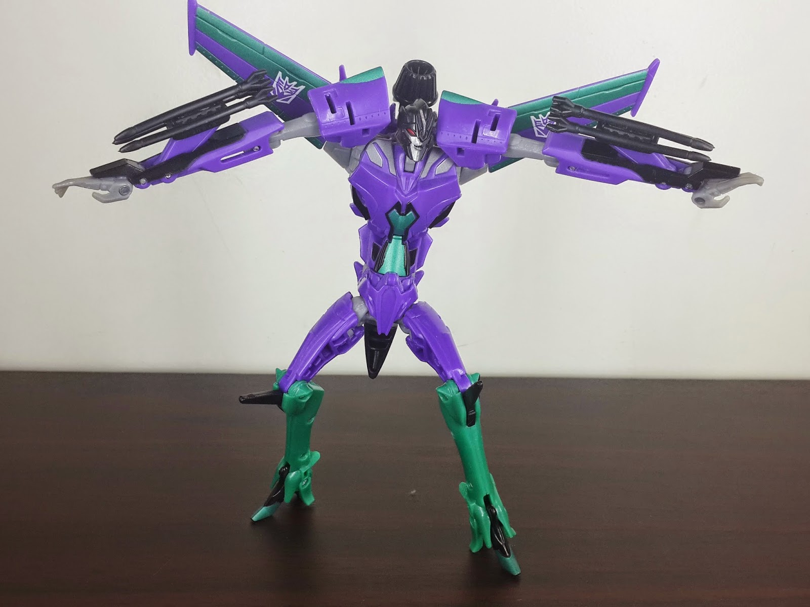 Blog Transformers.com: 1164: TFCC Slipstream