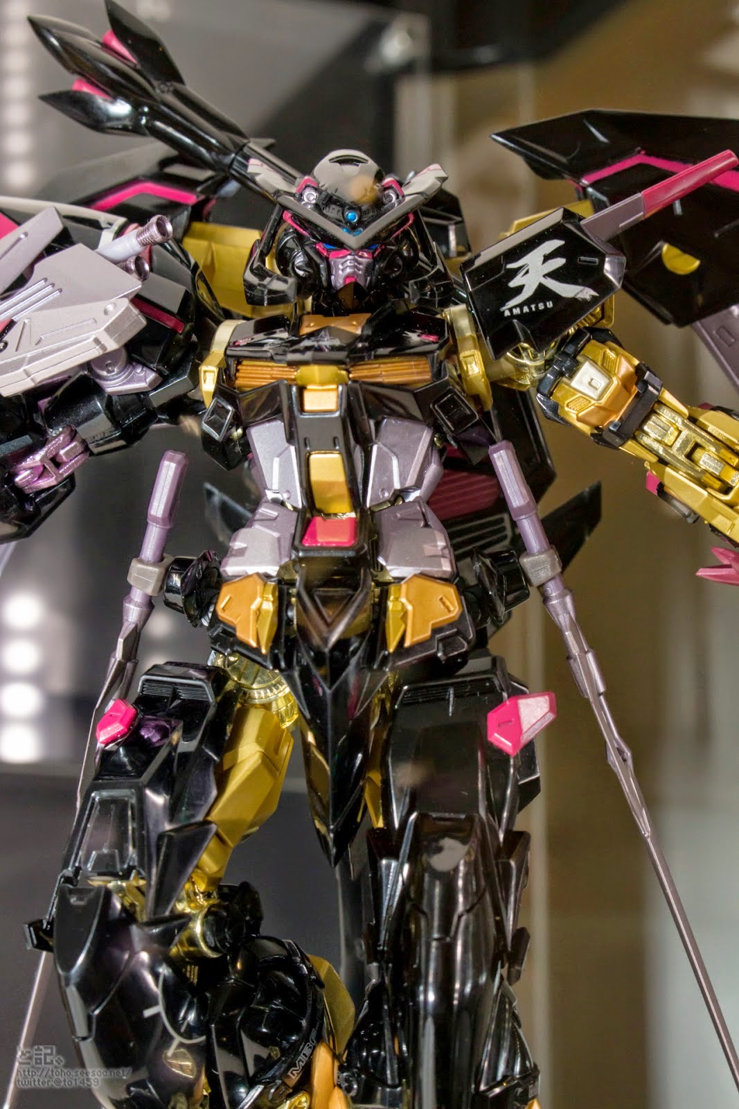 Gundam Family: METAL BUILD Gundam Astray Gold Frame Amatsu Mina On ...