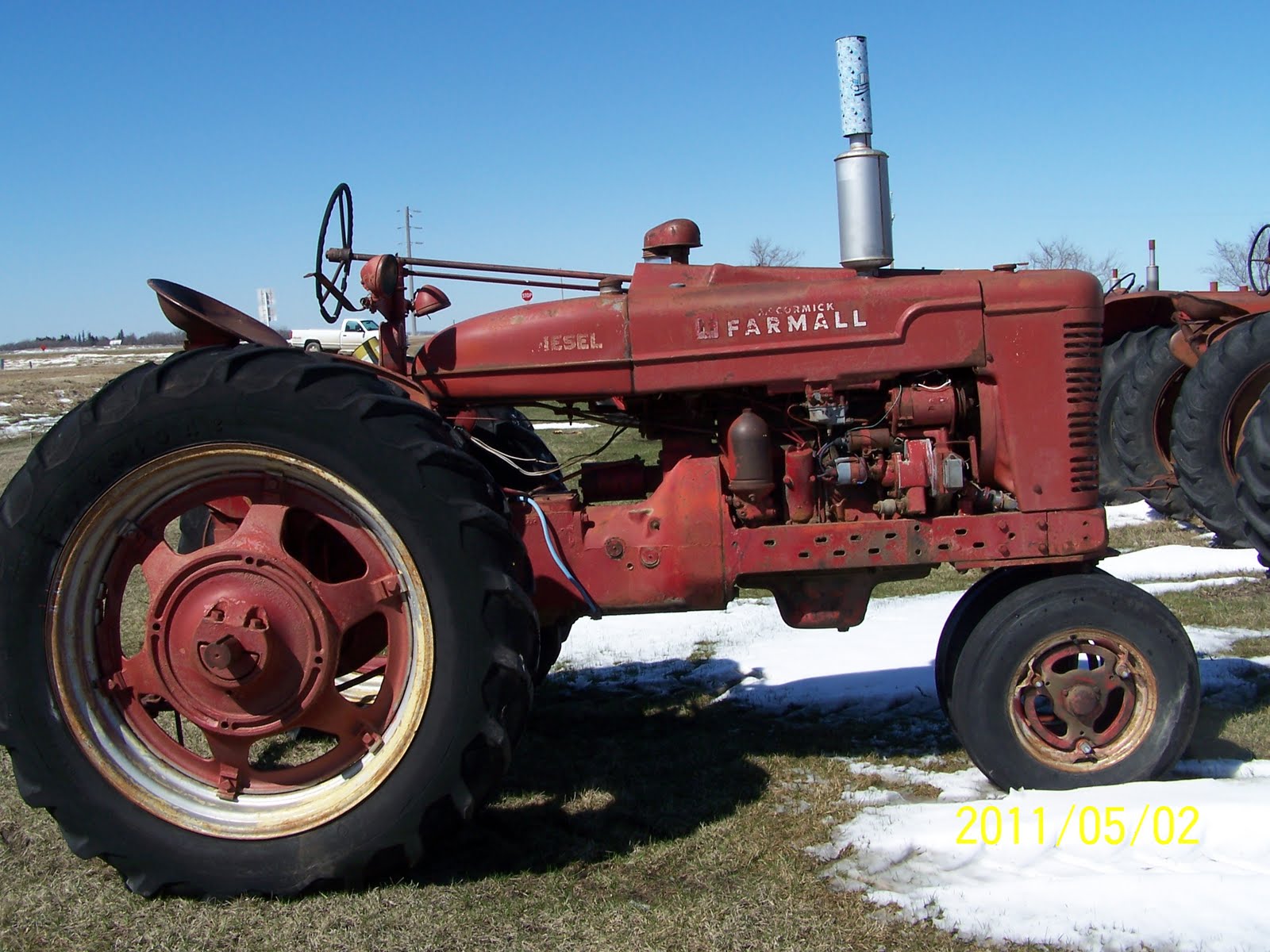 DIFFERENT COLOURED JUNK: Farmall Super MD