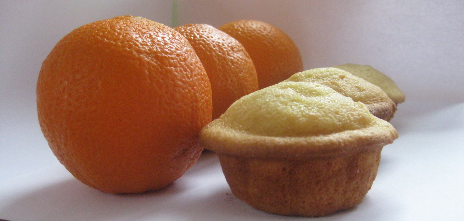 Bucataria casei noastre: Briose cu suc de portocala