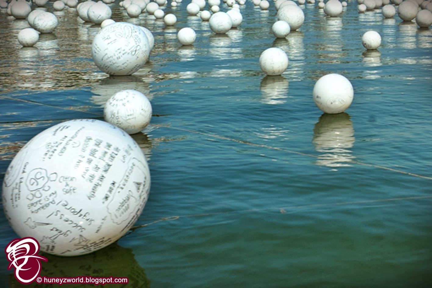 The Installation Of Wishing Spheres On Marina Bay Front ~ Huney'Z World
