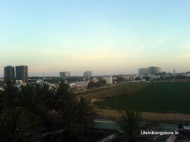 LifeinBLR - Life in Bangalore: Sarakki Lake full of Water in 2006