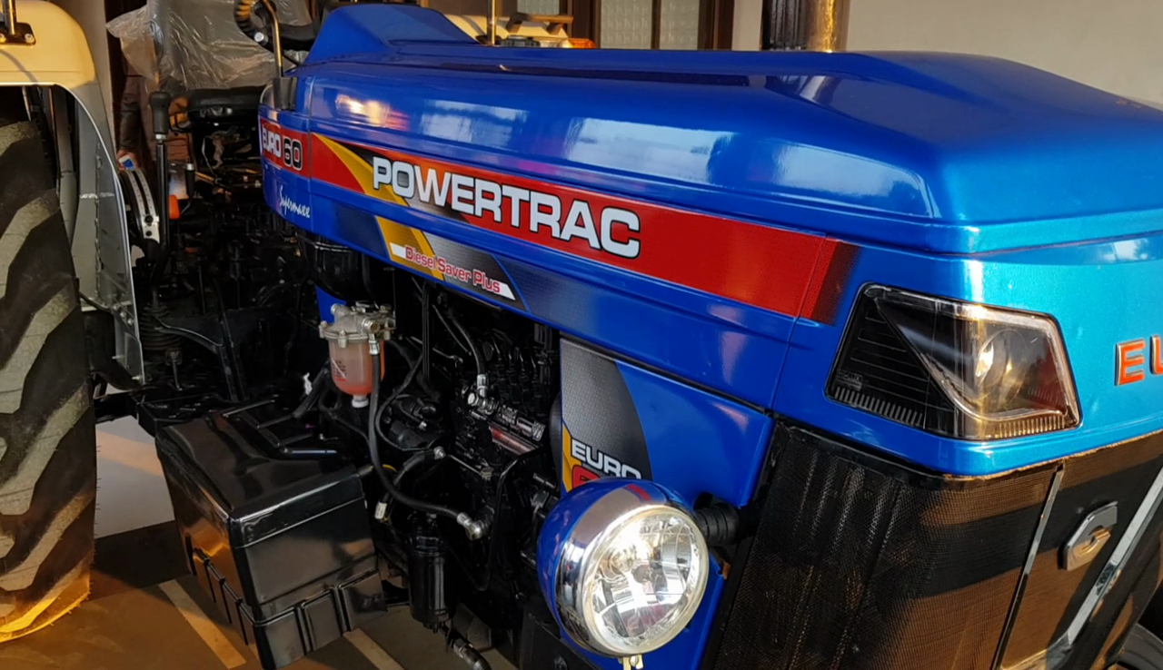 Powertrack Euro 60 Features & Price & Specification | 2018 | कैसा है ये ...