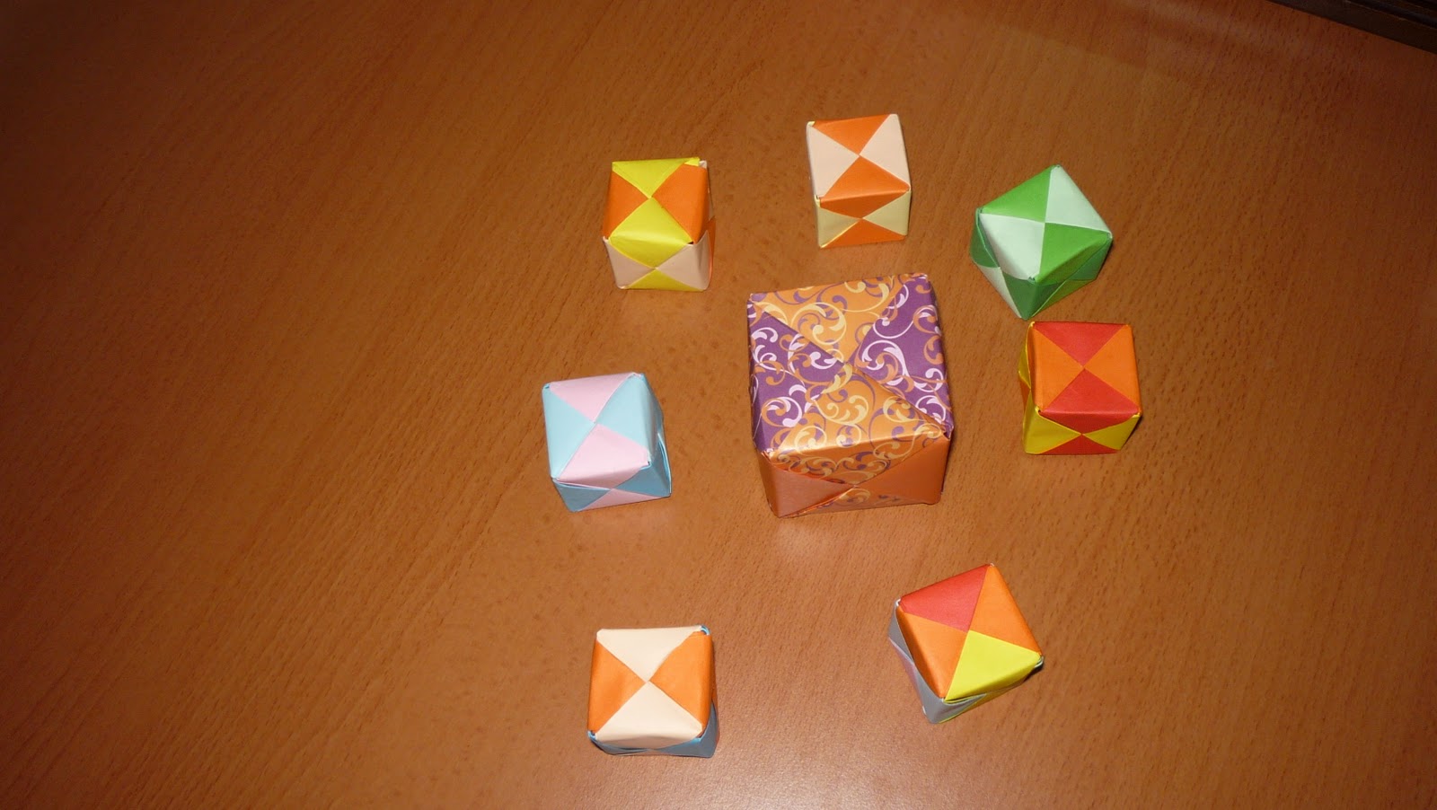 Cursuri Origami: Cuburi si cutii