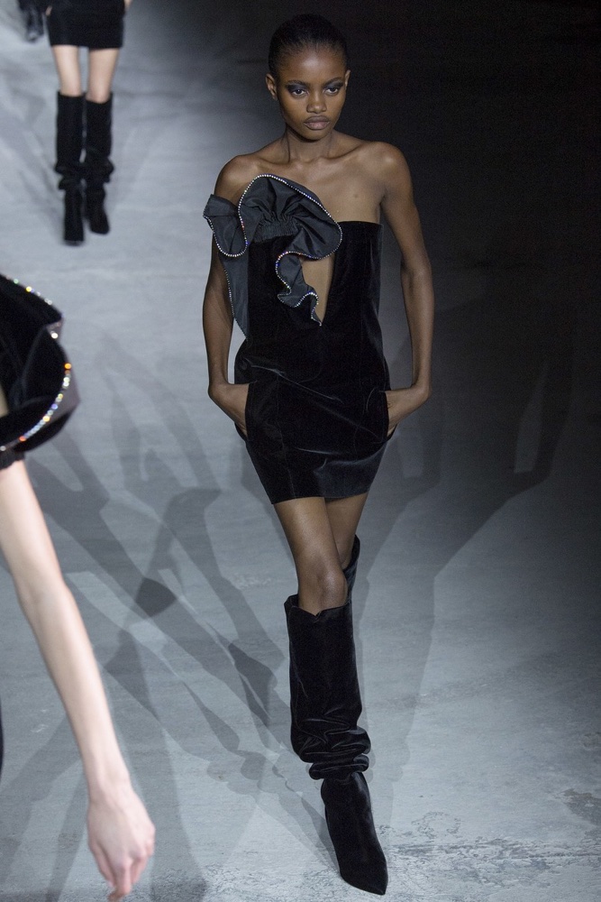 Elizabeth Ayodele,18yr old Nigerian model,on the walks for Miu Miu ...