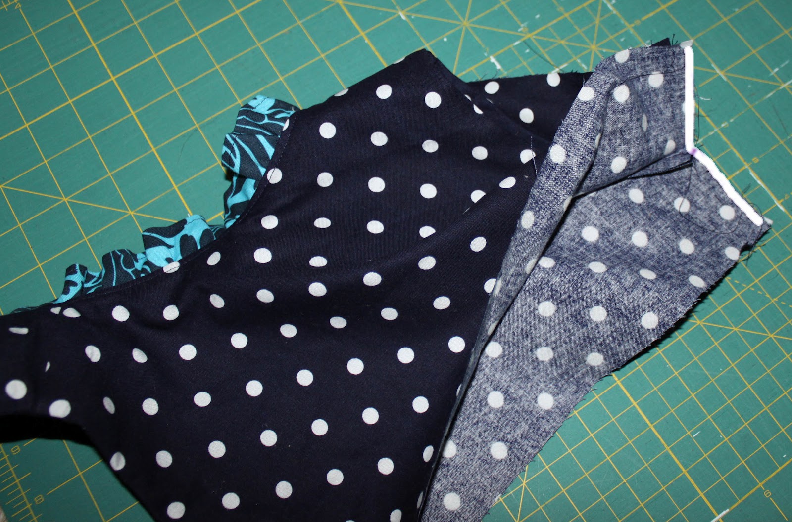 sew easy being green: Pop POP Preppy Top Tutorial