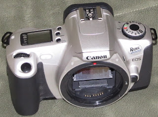 The Chens: The User’s Review: Canon Rebel 2000 (EOS 300, Kiss III ...