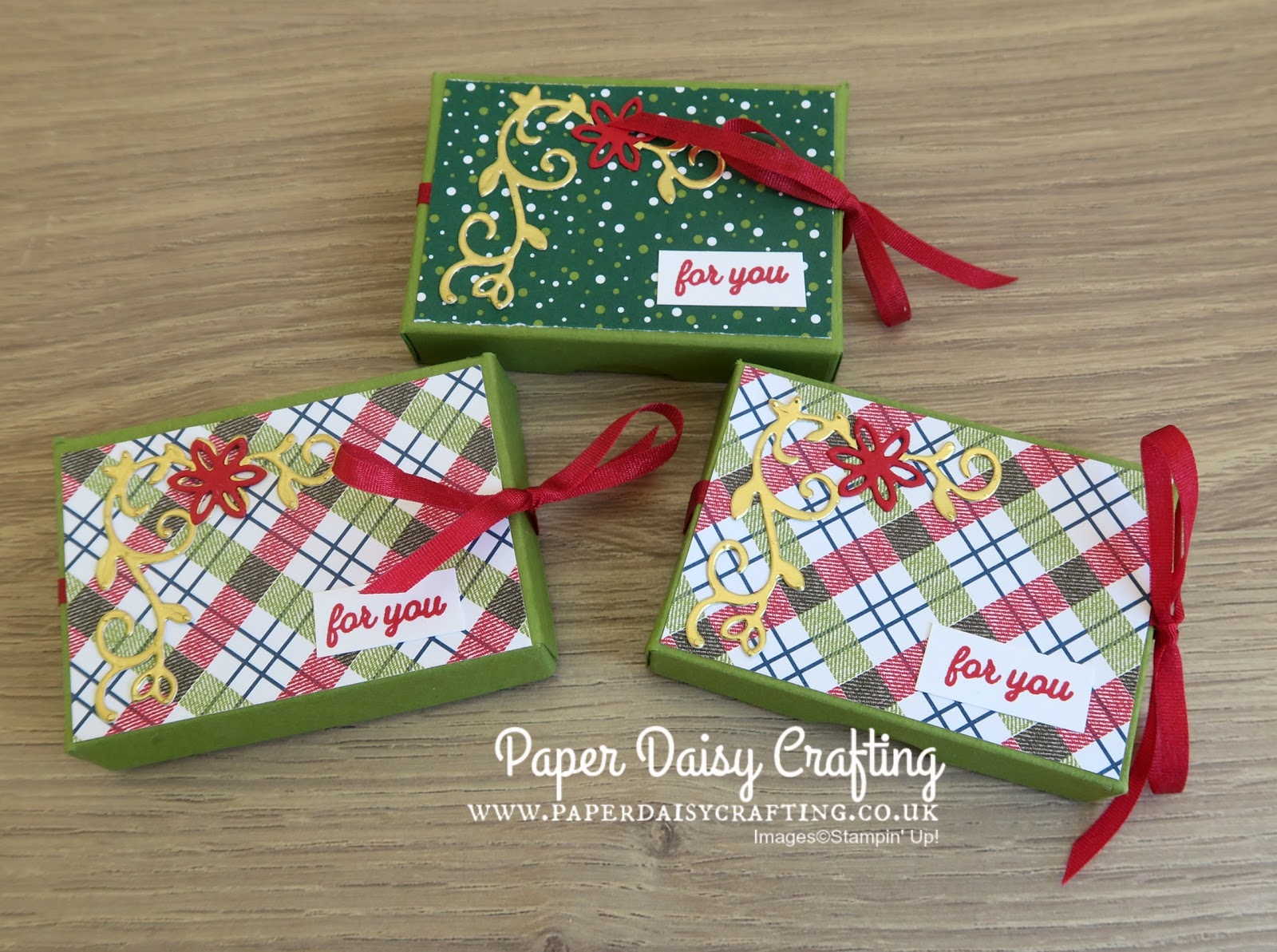 Paper Daisy Crafting: Small Christmas treat box or table favour using ...