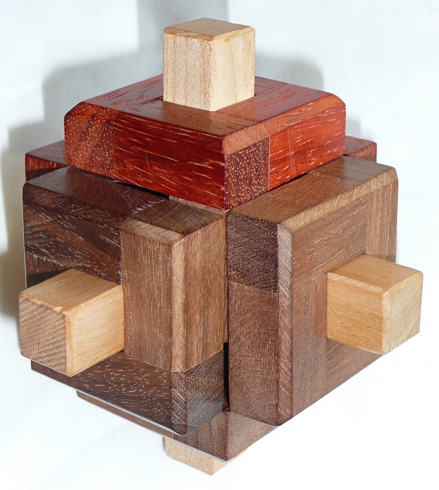 PuzzleMad: Knobby Burr From Wood Wonders